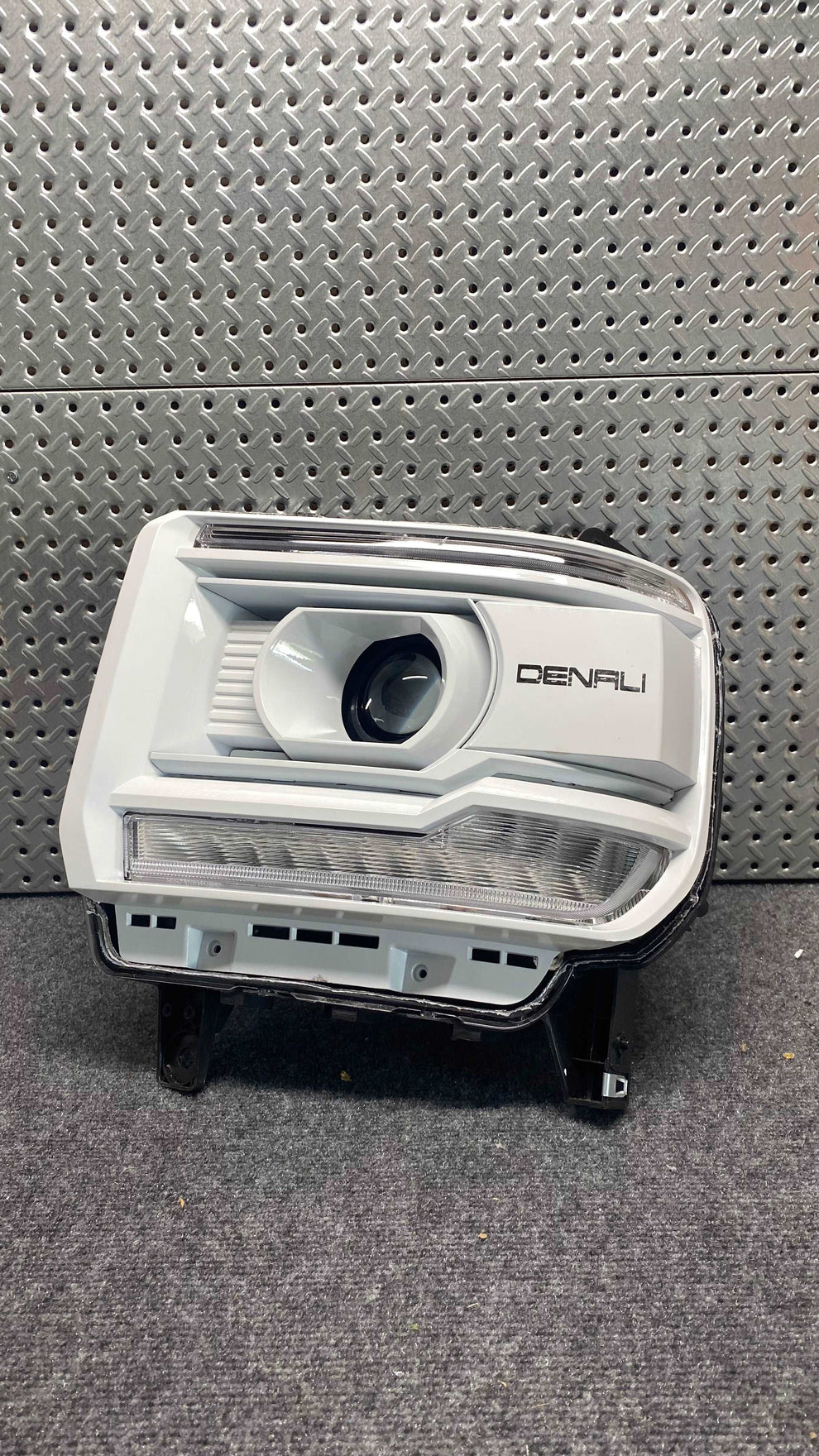 2014-2018 Sierra Color Matched Headlights – Premium Retros